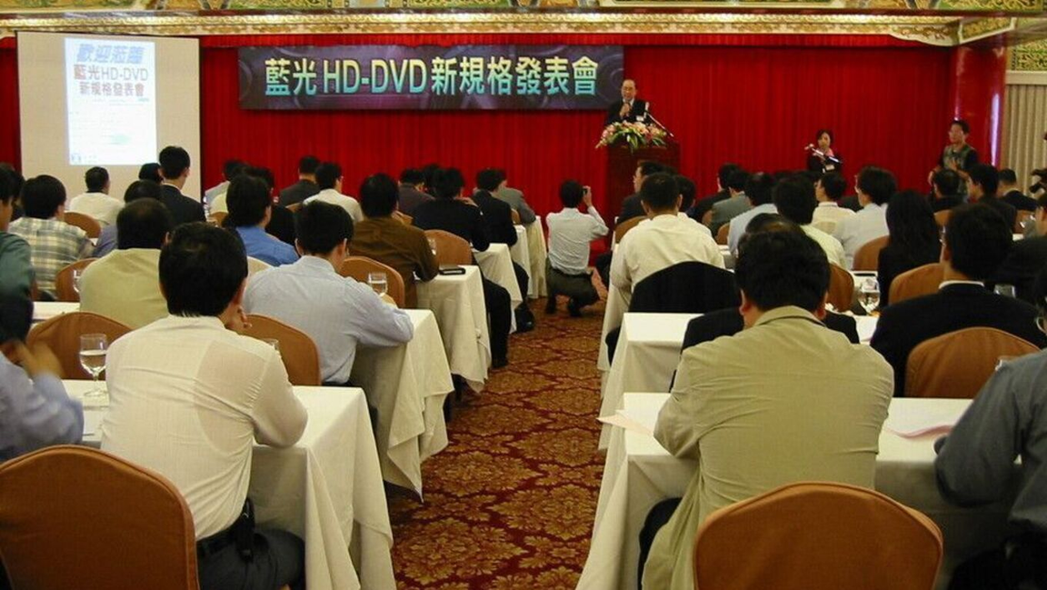 Putting an End to the Title “Headless Computer Industry” and Building a ...